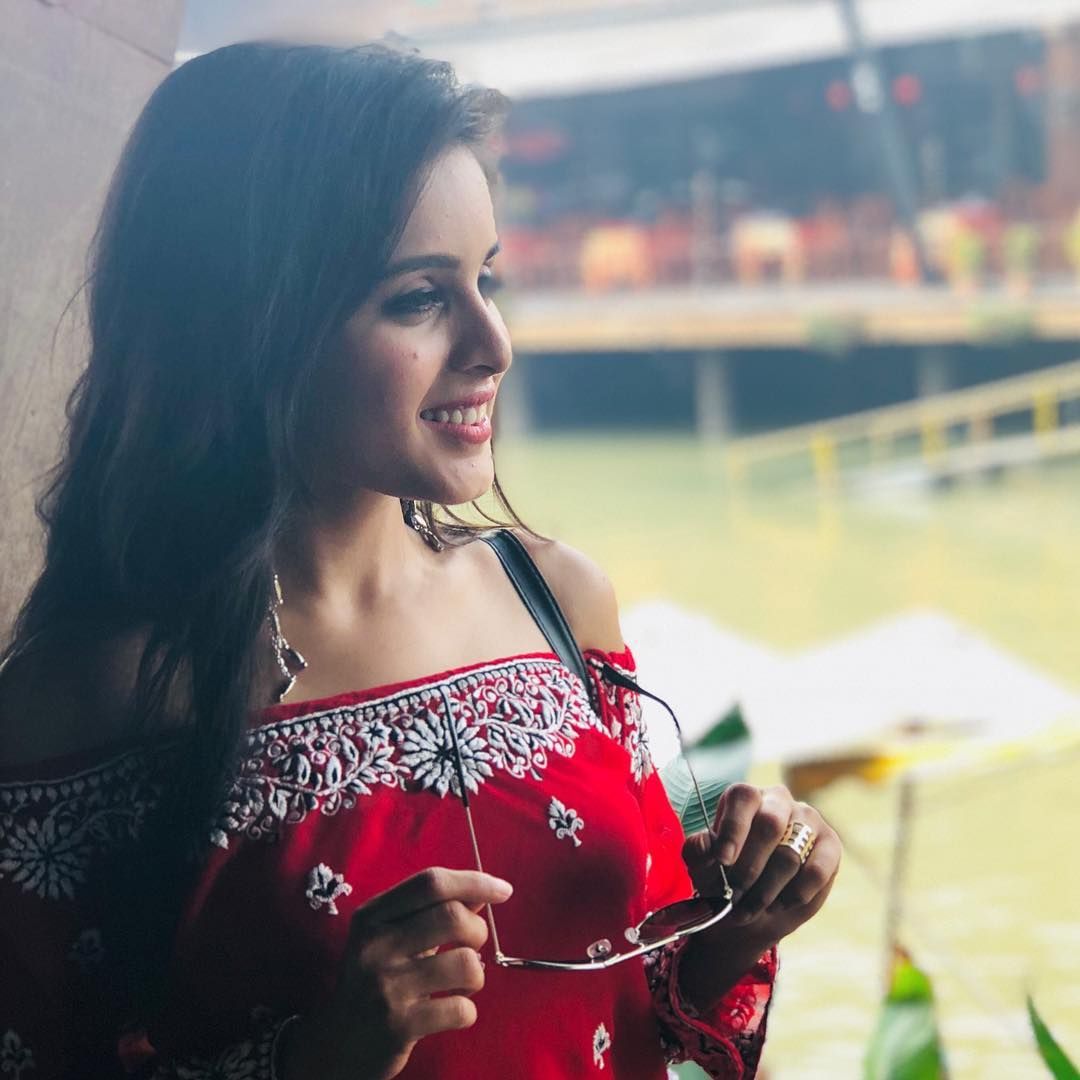 [100+] Rhea Sharma Wallpapers 2024