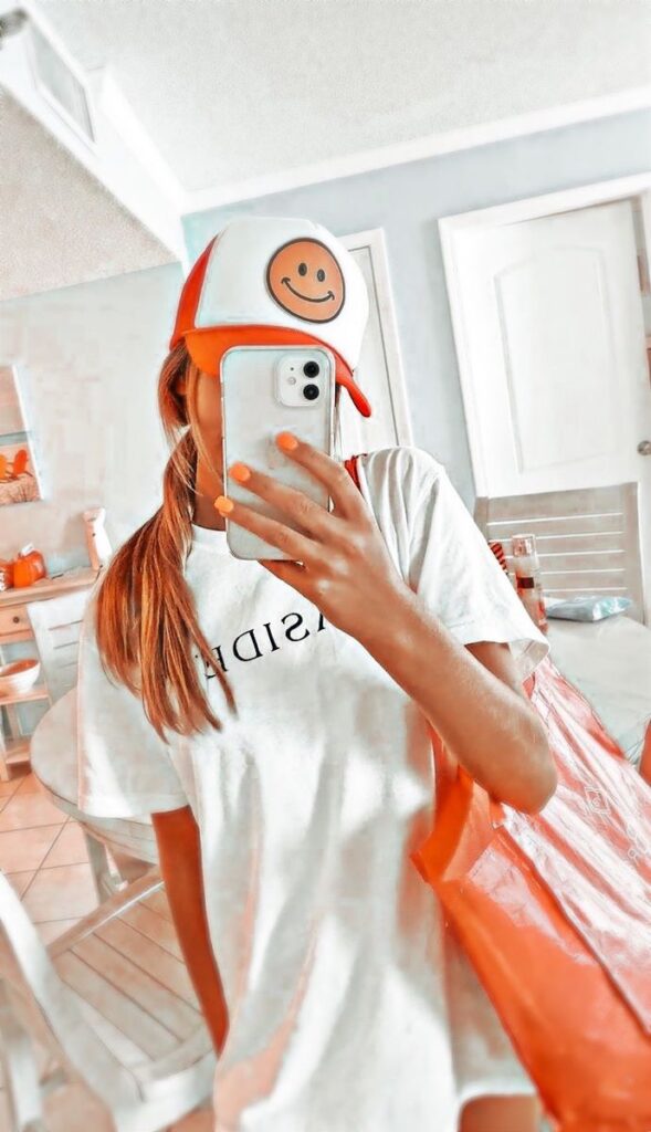 [100+ New] Preppy Profile Pictures 2025 - FinetoShine