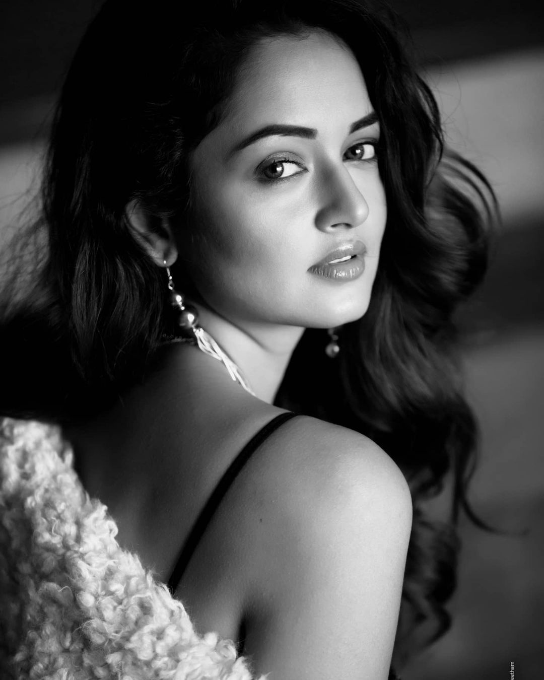 [100+] Shanvi Srivastava Wallpapers 2025