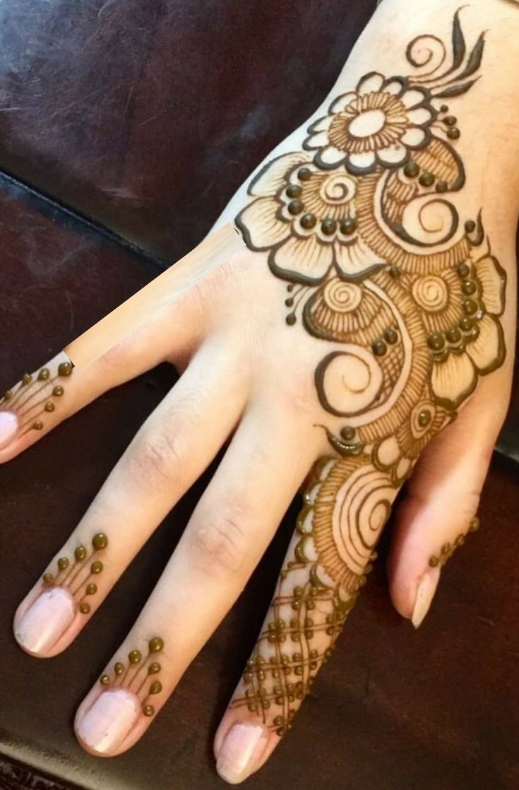 200+ Simple Mehndi Designs | Easy Peasy Yet Beautiful! - FinetoShine